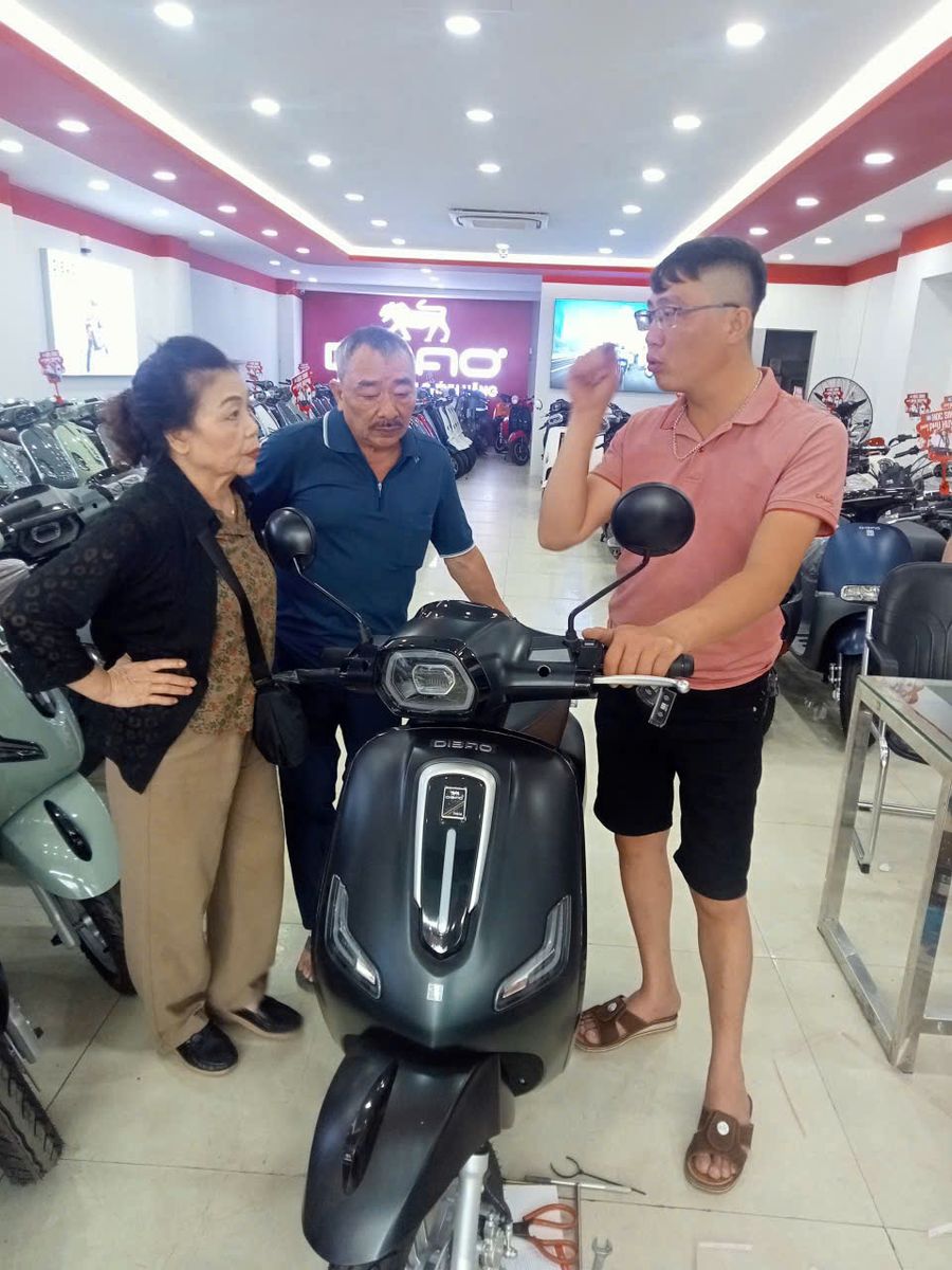 Hai Bác Lớn Tuổi Tin Tưởng Chọn Dibao Tesla E Pin Selex 60V30Ah Tại Thế ...